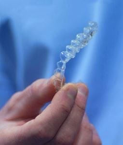 Aparatul dentar invizibil Invisalign - Miko Dental